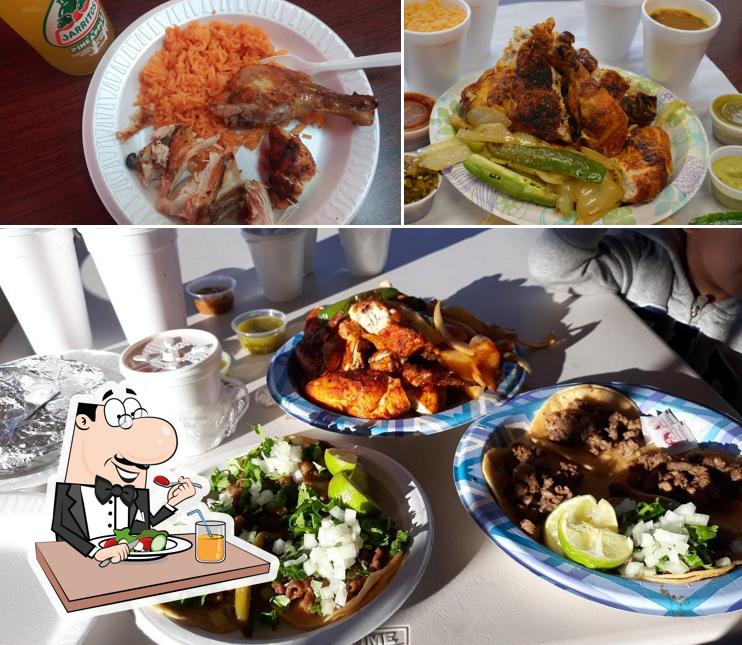 Pollos La Pullita in Arlington - Restaurant menu and reviews