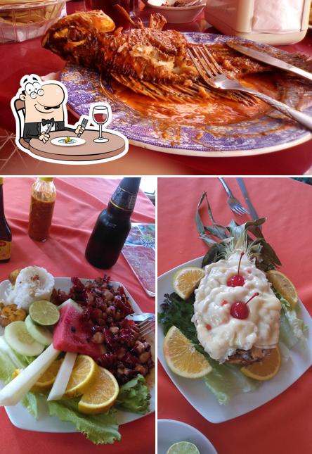Mariscos Villa Rica, San Hipólito Xochiltenango - Menú del restaurante ...