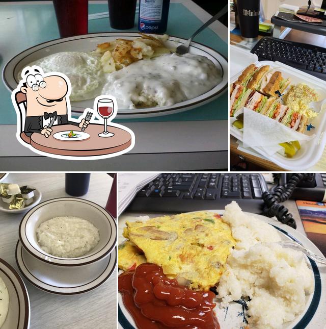 Victor's Kitchen, Pinellas Park - Restaurant menu, prices and reviews