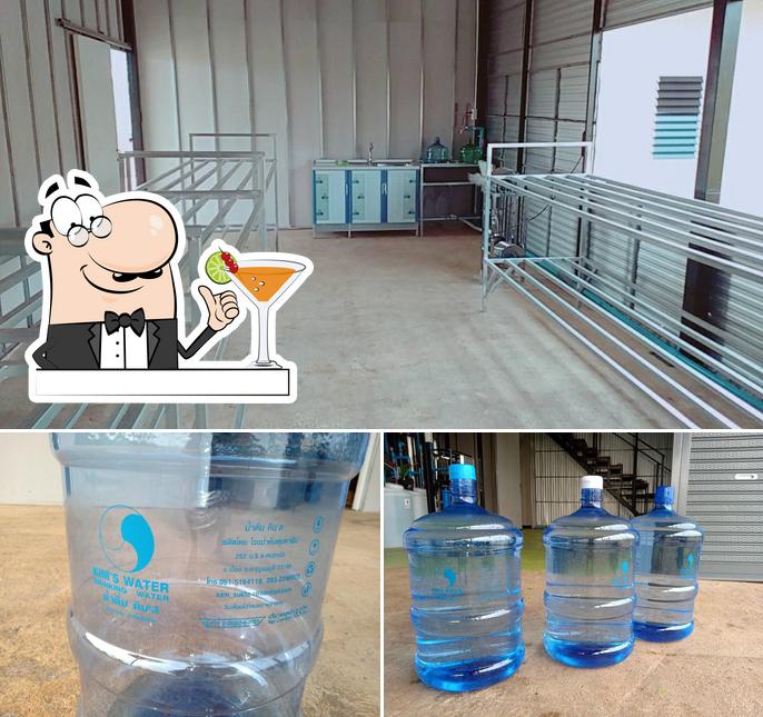 โรงน้ำดื่ม คิม'ส KIM'S DRINKING WATER restaurant, Ban Kao