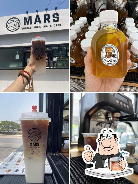Mars bubble milk tea cafe (มาร์กินชาคาเฟ่), Bung Nam Rak - Restaurant ...