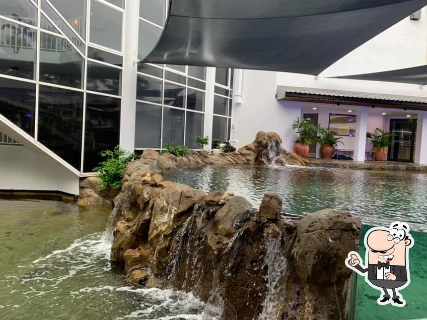 Waterfalls in Whitsundays - Restaurant reviews