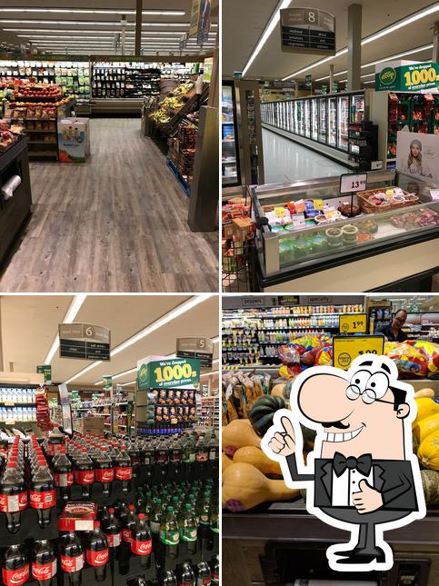 Safeway Victoria Square in Regina - Restaurant reviews