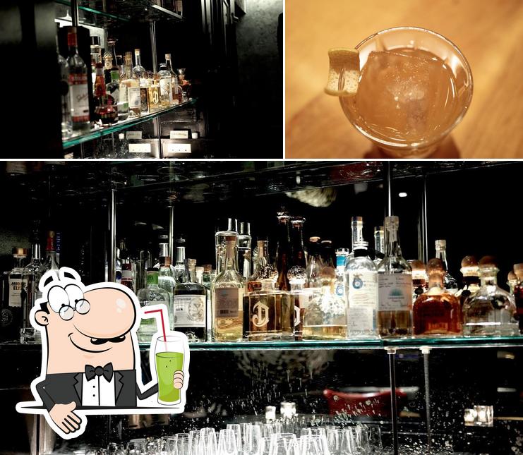 Savage Lounge in West New York - Restaurant reviews