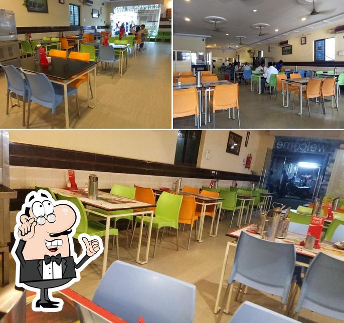 Sri Navayuga Hotel, Hyderabad - Restaurant reviews