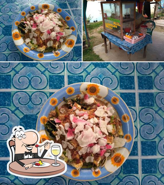 warung pecel ,miso dan gorengan ayu cafe, Bagan Batu - Restaurant reviews