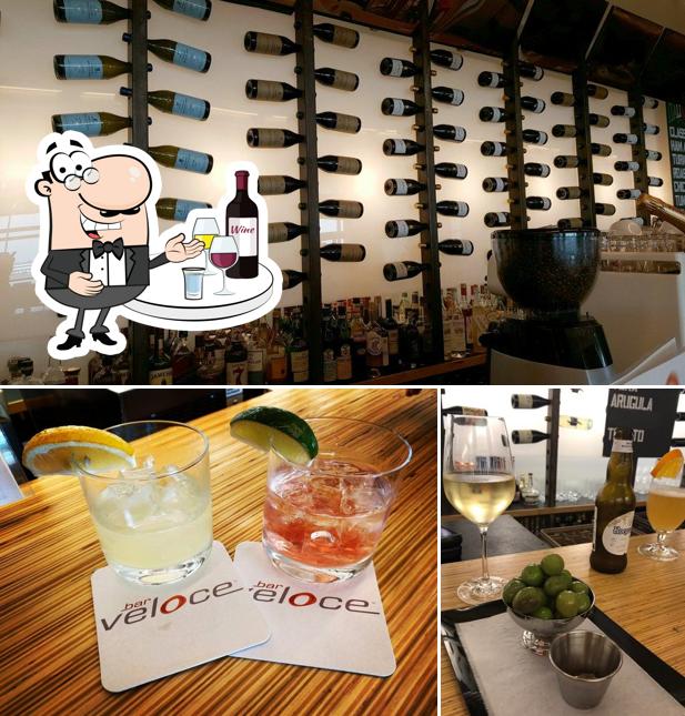 Bar Veloce, John F. Kennedy International Airport, Terminal 5 in New ...