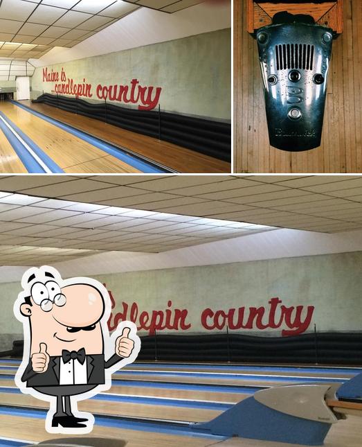 Colonial Bowling Center in Westbrook - Restaurant reviews
