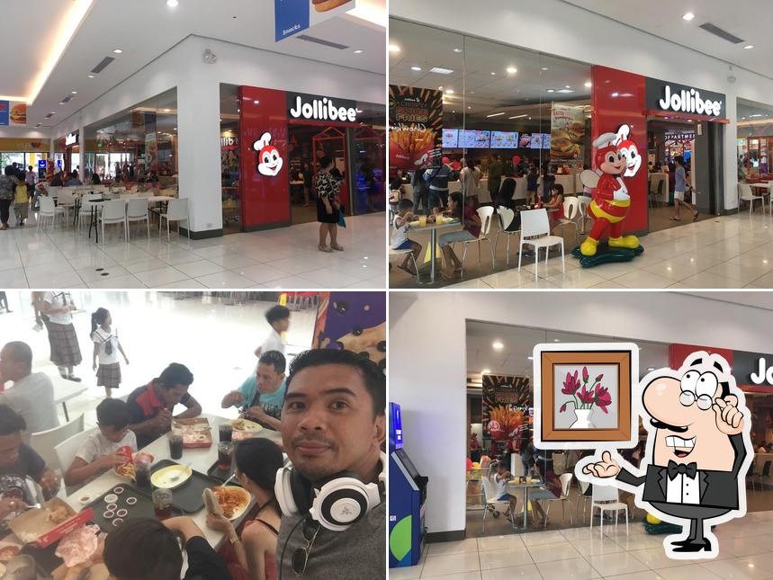 Jollibee Waltermart Subic restaurant, Subic