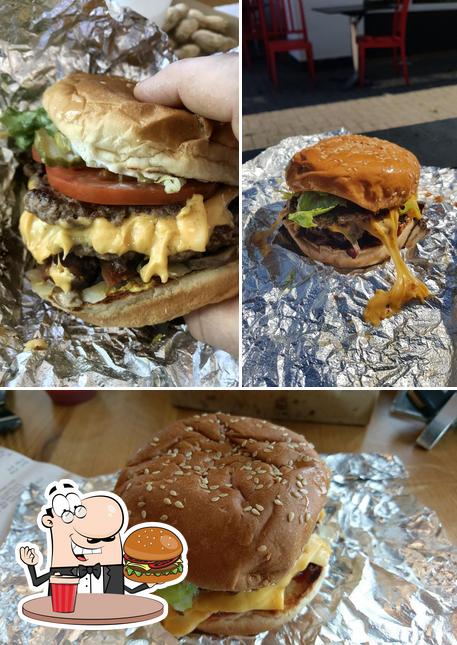 Five Guys Burgers and Fries Cheshire Oaks, Ellesmere Port - Restaurant ...