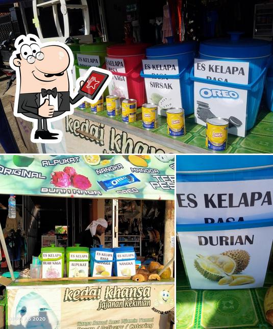 Kedai Es Kelapa Rasa Buah cafe, Wanguk - Restaurant reviews