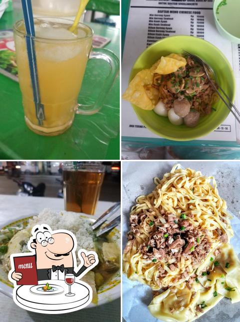 Pangsit Mie Akrab restaurant, Surabaya - Restaurant reviews