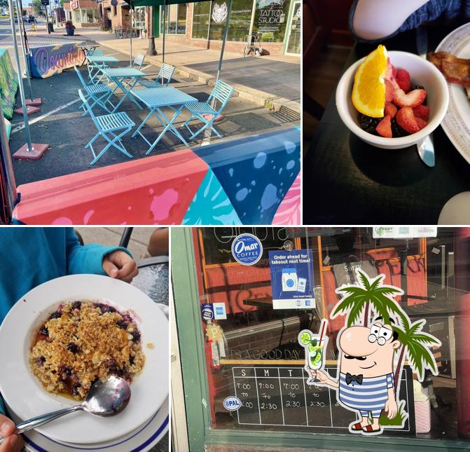 Center Perk, 639 Main St in Manchester - Restaurant menu and reviews