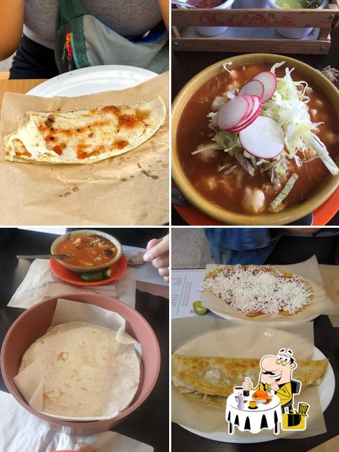 Doña Chela restaurant, Ciudad López Mateos, Av. Cuauhtémoc 41 ...