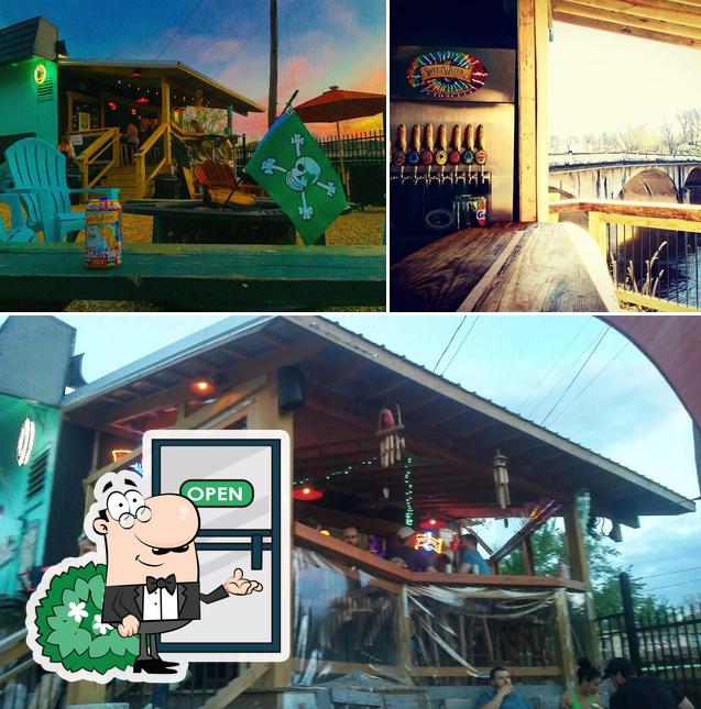 Cosmic Dog Outpost in Rome - Restaurant reviews