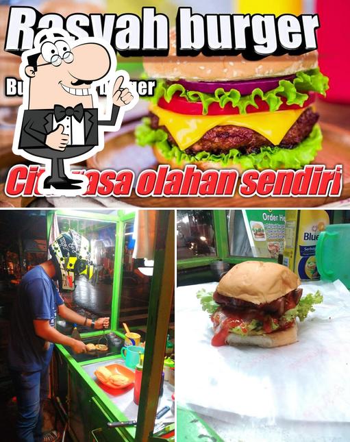 Restaurante RASYAH BURGER, Medan, Jl. Tempuling No.108 - Opiniones del ...