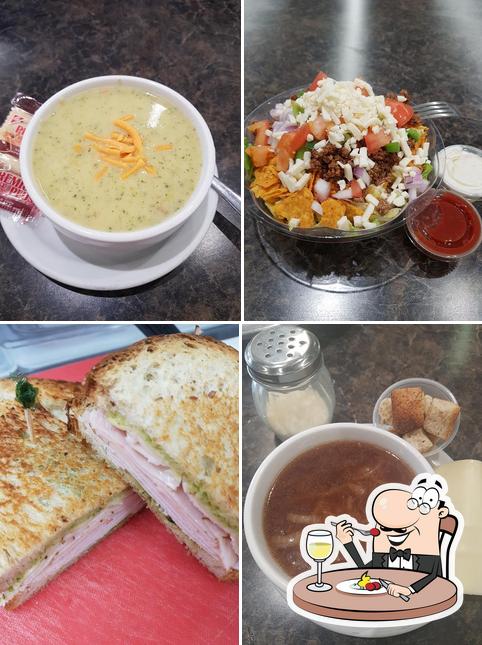 The Bistro in Landmark - Restaurant reviews