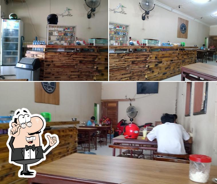 Warkop Apollo cafe, Indonesia, 9XM4+6XG - Restaurant reviews
