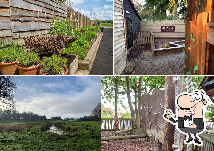 The Pigs, Edgefield - Restaurant menu, prices and reviews