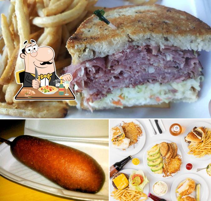 Phil's Deli & Grill in Los Angeles - Restaurant menu and reviews