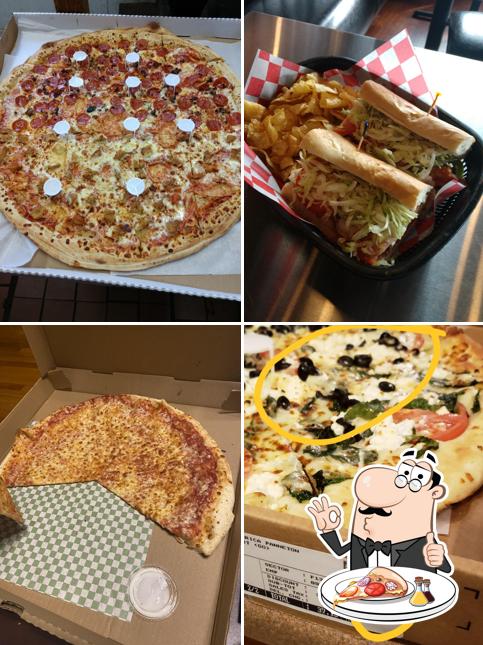 Pizza 911 Goffstown, 742 Mast Rd in Manchester - Restaurant menu and ...