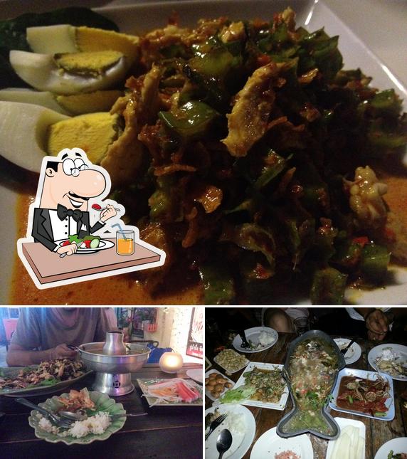 Spicy restaurant, Bangkok, Lat Krabang Rd.