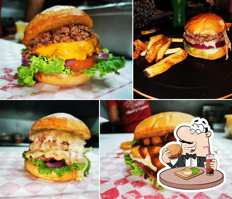 ANGRY BURGERS PLAZA PATIO restaurant, Merida - Restaurant menu and reviews