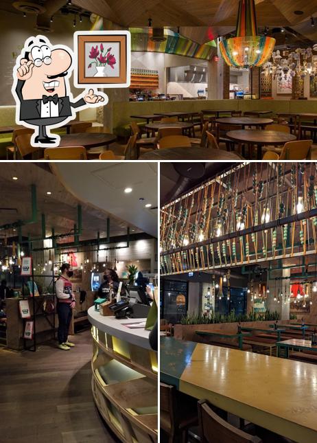 Nando's PERi-PERi, 1005 S Delano Ct Ste F126C in Chicago - Restaurant ...