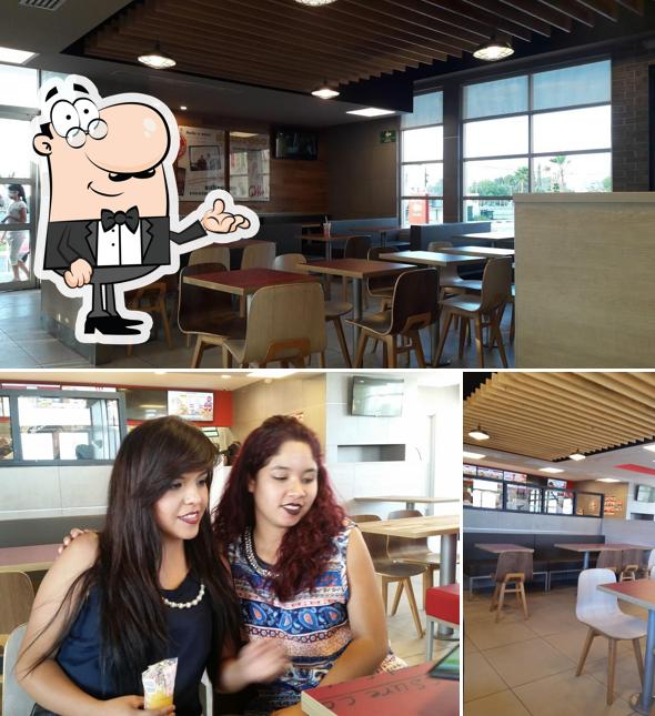 KFC restaurant, Saltillo, Blvd. Fundadores - Restaurant reviews