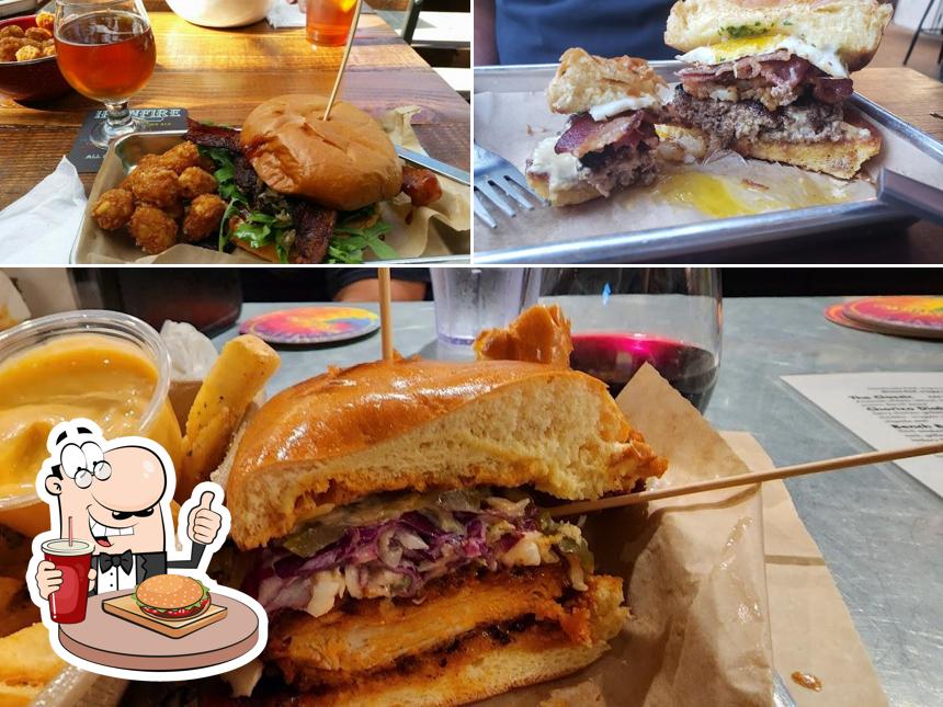 Burger Bench in Escondido - Restaurant menu and reviews