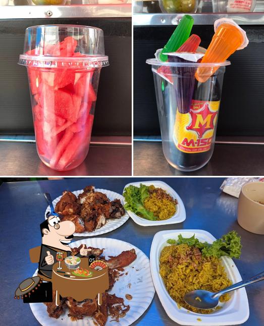 Meena Hat Yai Fried Chicken, Hat Yai - Restaurant menu, prices and reviews
