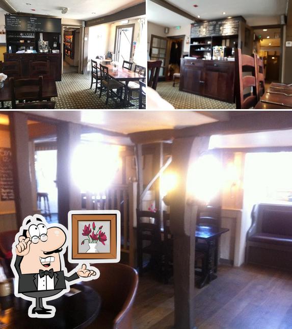 The White Hart in Roydon - Restaurant menu and reviews