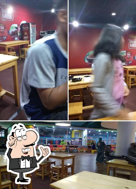 Fiesta Ready Meal restaurant, West Jakarta, Letjen S. Parman St No.1 ...
