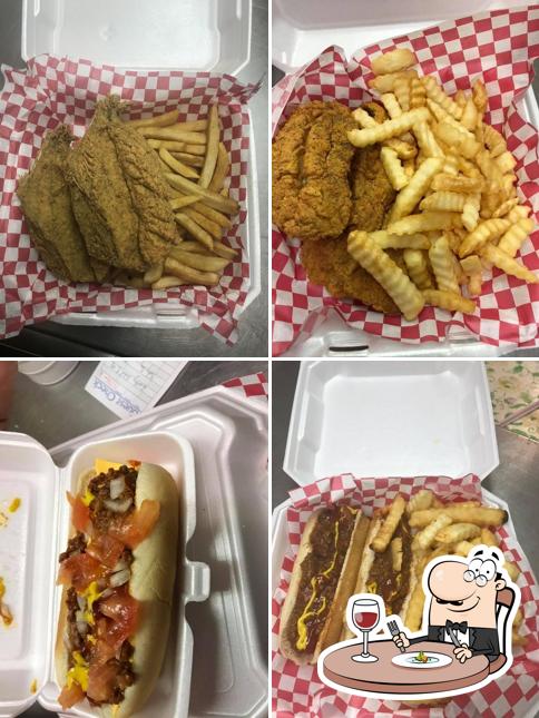Fish Hole in Eastover - Restaurant menu and reviews