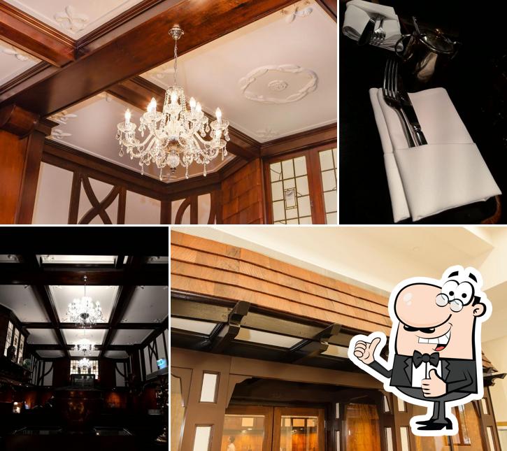 Shingle Inn City Hall, 64 Adelaide Street, Brisbane City Hall, King ...