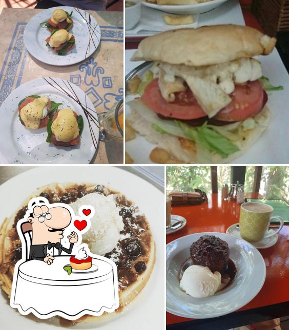 The Blue Parrot Café in Macleay Island - Restaurant menu and reviews