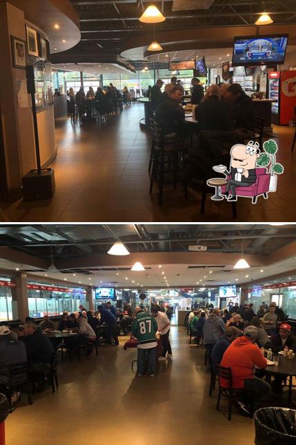 Hot Shots Bar & Grill, Vaughan - Restaurant menu, prices and reviews