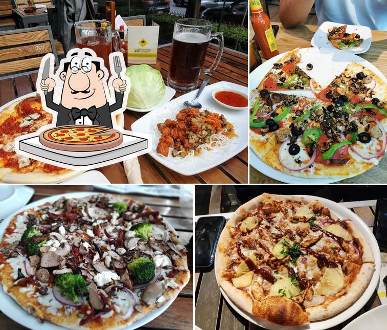 CPK restaurant, Ciudad López Mateos, Av. Paseo de la Reforma 250 ...