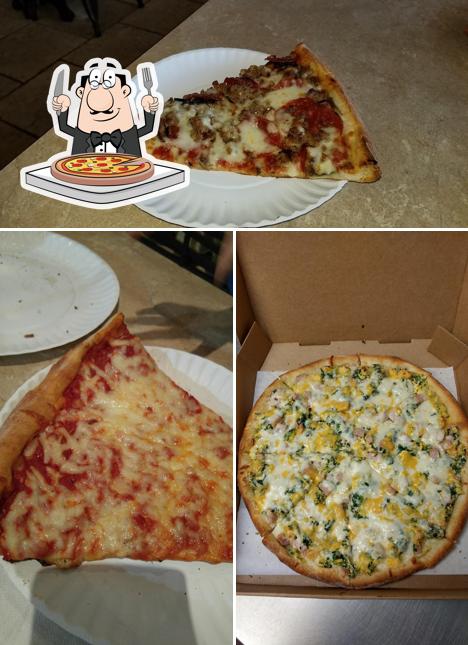 Mario's Pizzeria, 17 Vanderbilt Motor Pkwy in Commack - Restaurant reviews