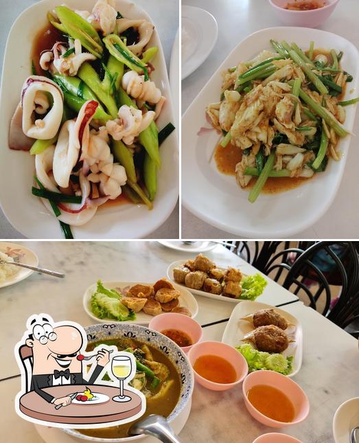 Khun Rak Restaurant, Huai Kapi - Menú del restaurante, precios y reseñas