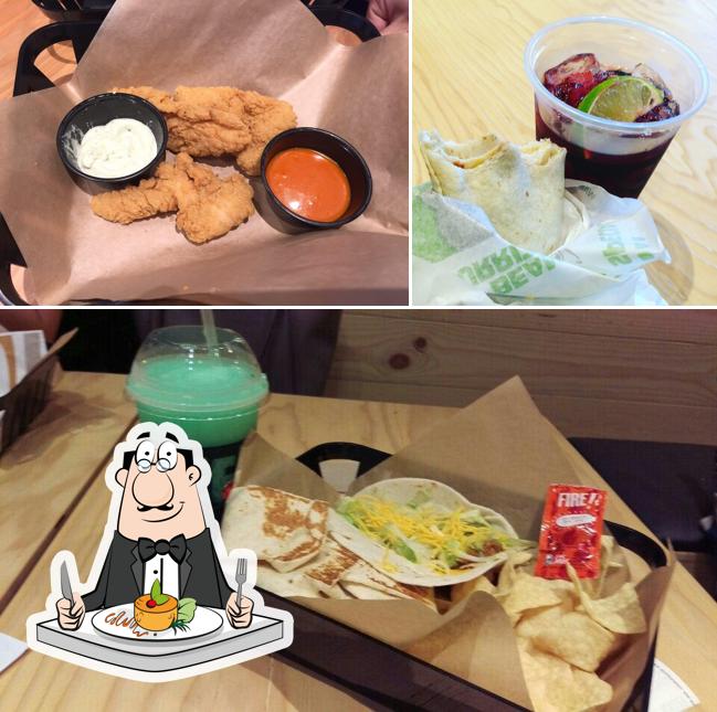 Taco Bell, 1439 N Milwaukee Ave in Chicago - Restaurant menu and reviews