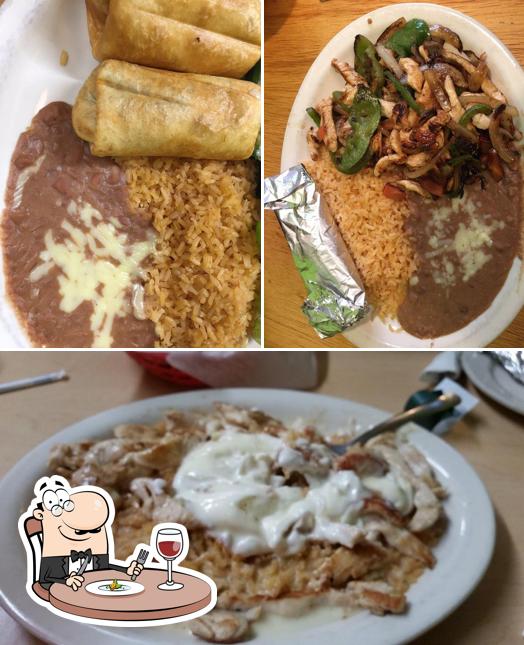 Los Poblanos - Restaurant menu, prices and reviews