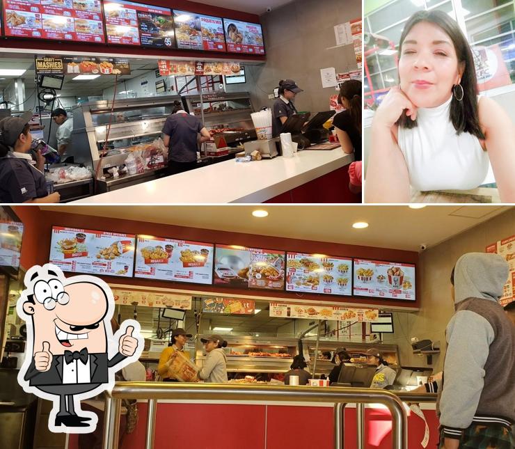 Restaurante KFC Lomas del San José, Ciudad Juarez, Blvd. Zaragoza #6235 ...