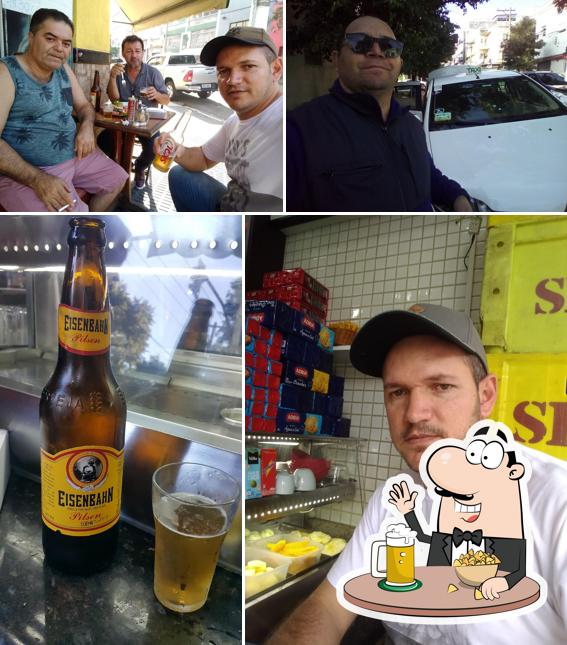 Lanchonete Sabor do Bairro restaurante, São Paulo, R. dos Italianos ...