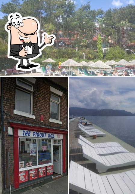 The Pig Out Box, Stoke-on-Trent - Restaurant menu, prices and reviews