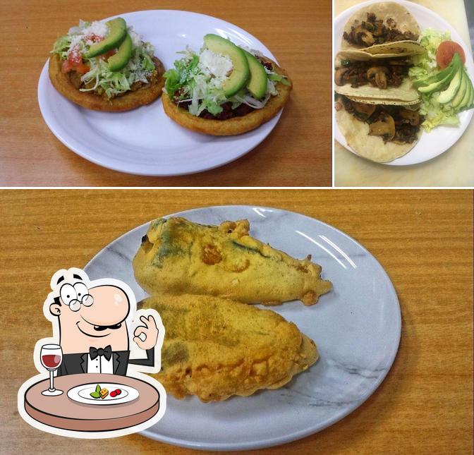 Los Charritos in Kennett Square