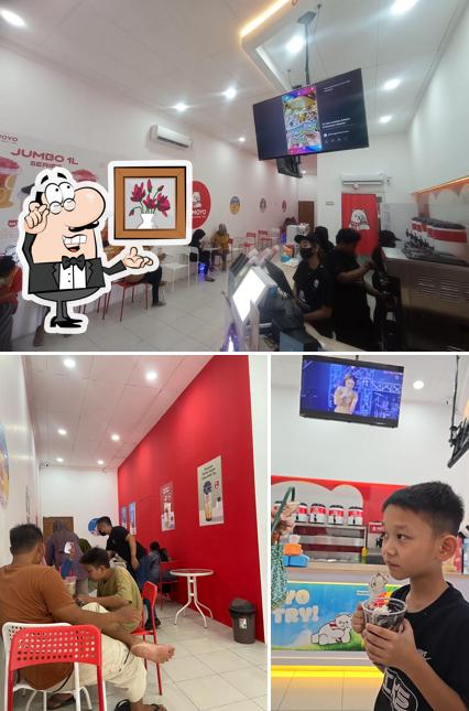 Momoyo Ice cream & fruit tea - Paron, Ngawi - Restaurant menu, prices ...