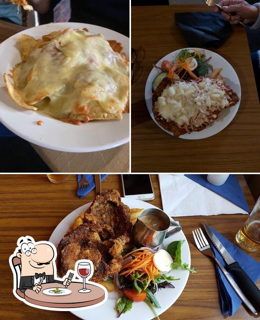 Castle Hotel in Bothwell - Restaurant reviews