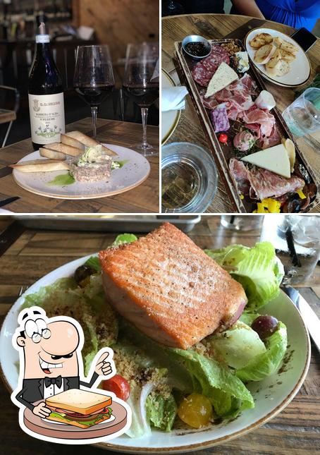 The Little Lamb Gastropub in Clearwater - Restaurant menu and reviews