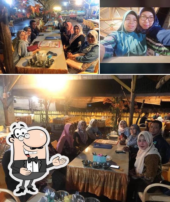 Pondok Bambu & Tomyam Seafood restaurant, Selat Panjang Kota ...